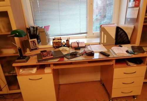 Письменный стол, 2 книжных шкафа