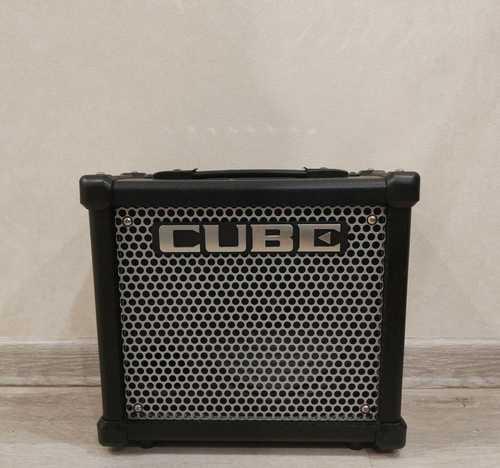 Комбоусилитель Roland Cube 10GX