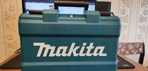 Аккумуляторная дрель-шуруповерт Makita DF347DWE