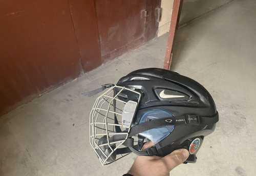 Хоккейный шлем nike назмер M взрослый