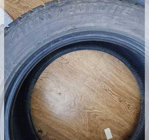 Bridgestone Blizzak Revo GZ 235/55 R17