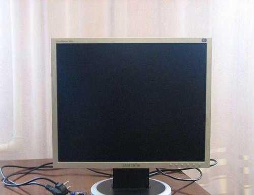 Монитор Samsung SyncMaster 940N 19"