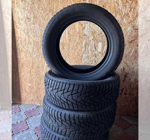 Hankook Winter I'Pike 235/55 R19 105T