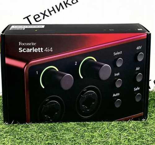 Звуковая карта Focusrite Scarlett 4i4 4th Gen