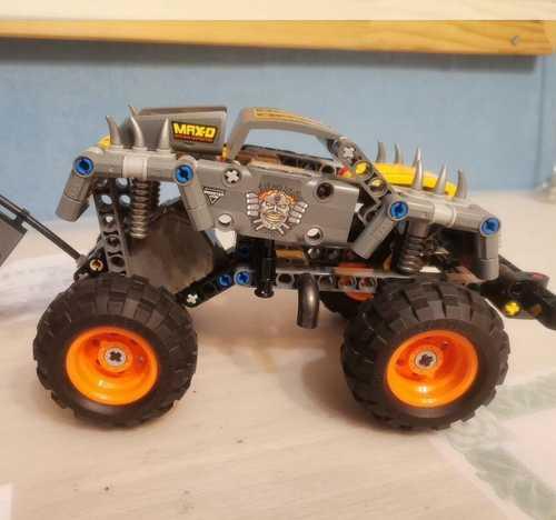 Конструктор lego Technic 42119 Monster Jam Max-D