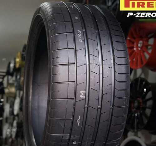 Pirelli P Zero PZ4 285/45 R21 113Y