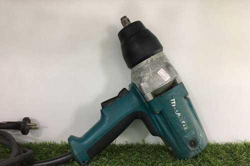 Гайковерт Makita