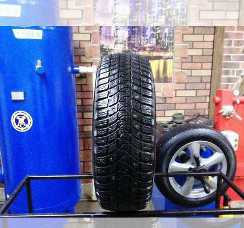 Michelin X-Ice North 3 205/65 R15 99T