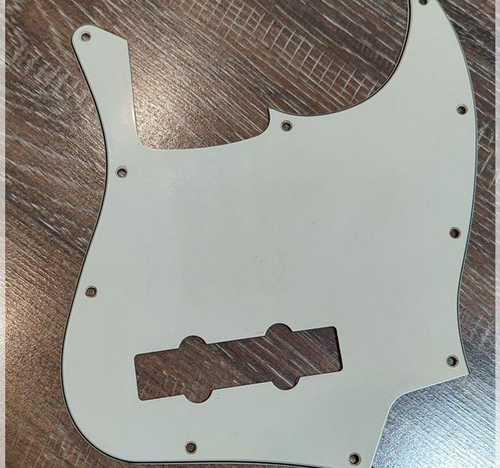 Fender Jazz Bass pickguard (пикгард)