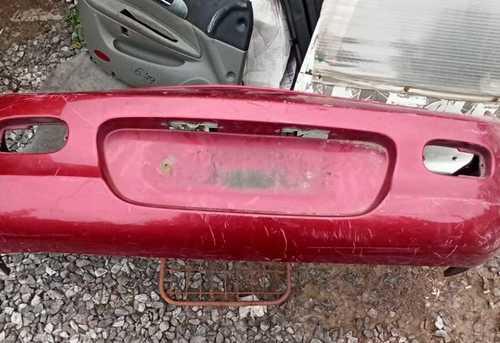 Бампер задний красный Chrysler Neon 2 Неон 2