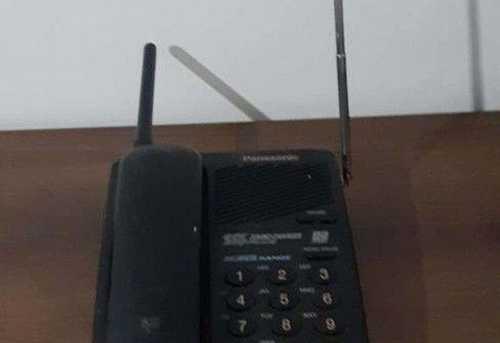 Стационарный телефон фирмы Panasonic с антенной