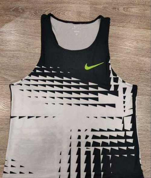Беговая майка Nike