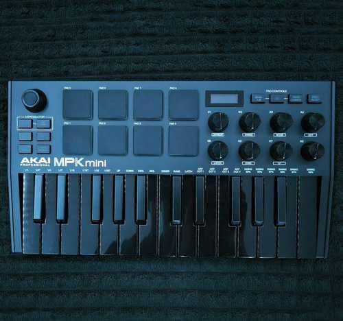 Черная midi клавиатура akai MPK mini Professional