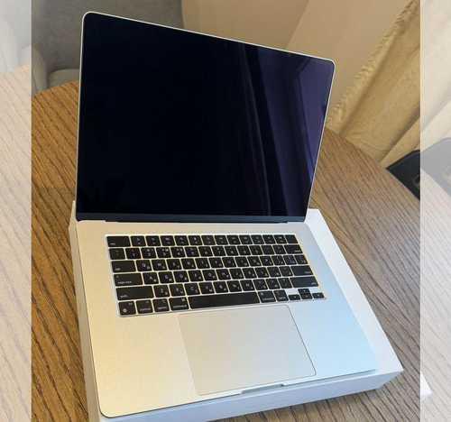 Apple macbook air 15 m2 256 сияющая звезда