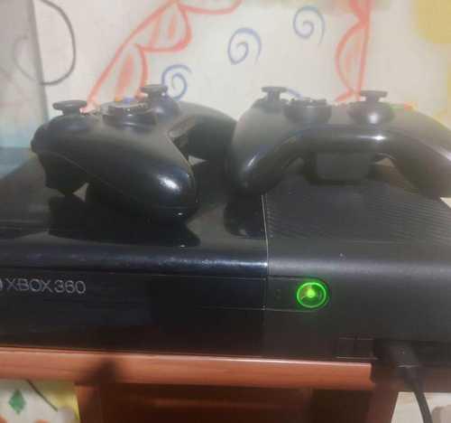 Xbox 360 E прошитый freeboot