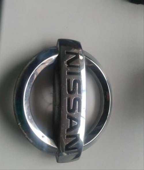 Значок шильдик Nissan