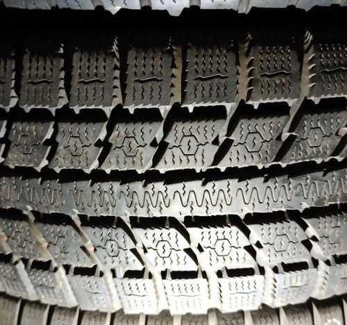 Toyo Observe G3-Ice 225/60 R17 73Y