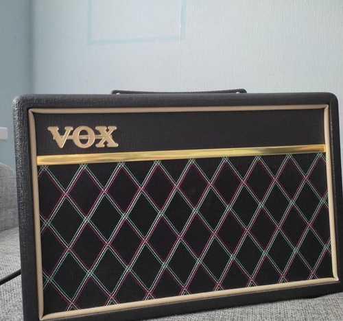 Басовый Комбоусилитель VOX pathfinder 10