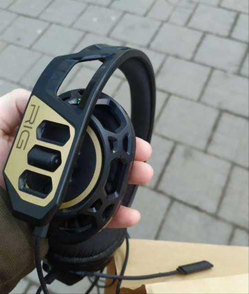 Наушники Plantronics Rig 300