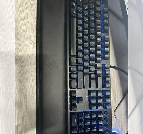 Игровая клавиатура razer blackwidow elite