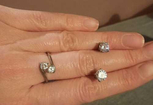 Серебряные серьги и кольцо с фианитами новые