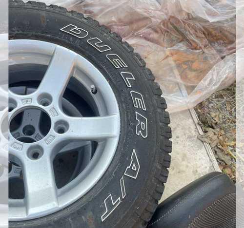 Bridgestone Dueler A/T 215/75 R15