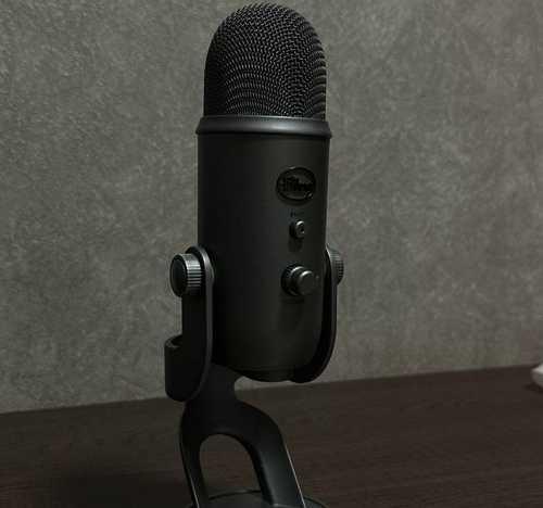 Микрофон blue yeti