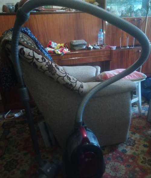 Пылесос LG 2000w