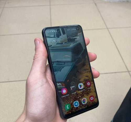 Samsung Galaxy S10e, 6/128 ГБ