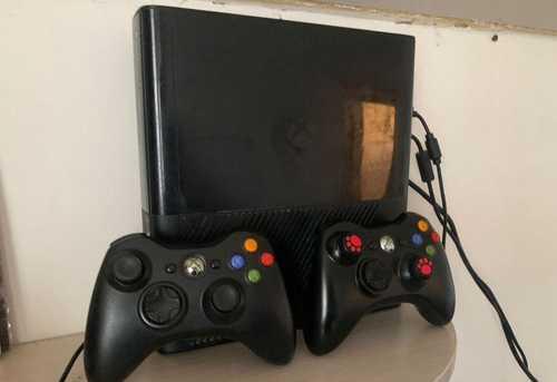 Xbox 360 + 2 геймпада + kinnect