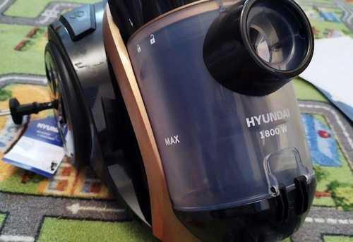 Пылесос с контейнером Hyundai H-VCC08, коричневый