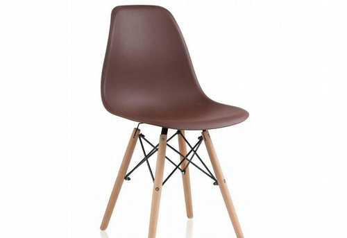 Пластиковый стул Eames PC-015 коричневый