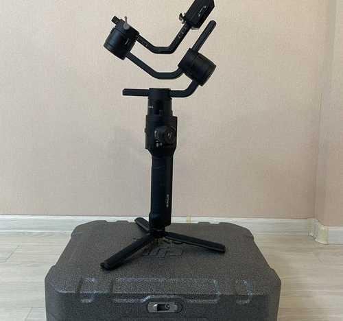 Стабилизатор DJI Ronin S