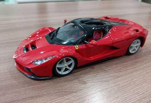 Модель 1:24 Ferrari la Ferrari