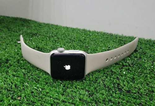 Часы Apple Watch Series 3 38 мм
