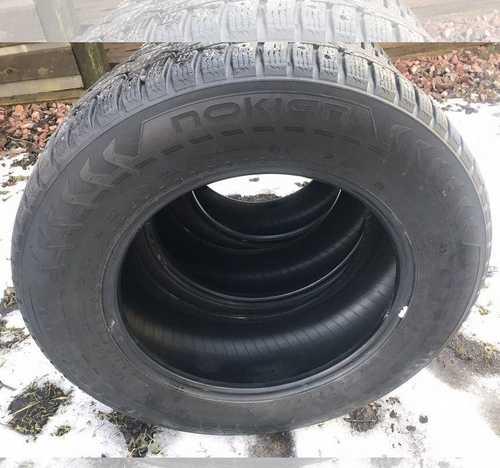 Nokian Tyres Hakkapeliitta 7 SUV 215/65 R16 102T