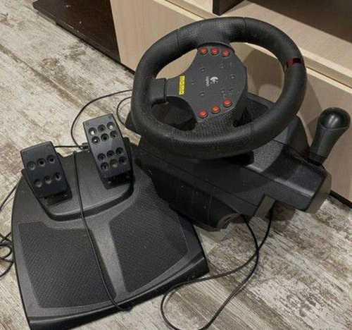 Игровой Руль logitech momo racing