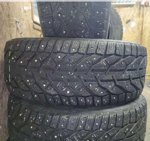 Kormoran SnowPro B2 225/50 R17