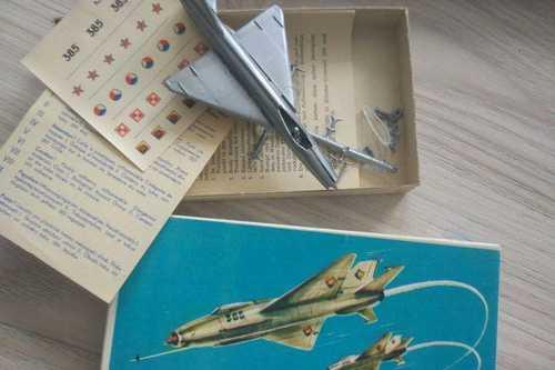 Модель самолёта миг-21 MIG- 21 GDR