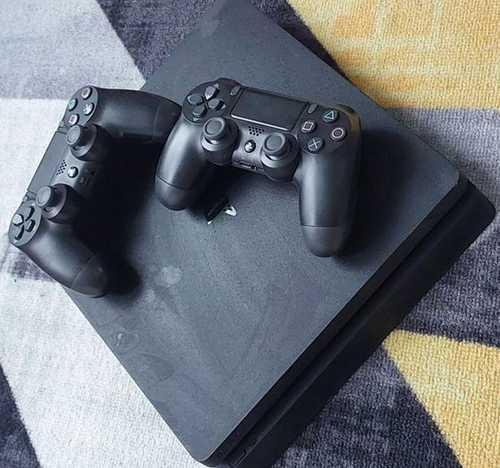 Sony Playstation 4 +2 джойстика