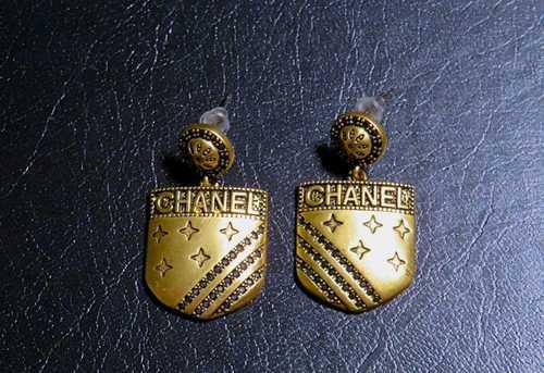Серьги в стиле Chanel