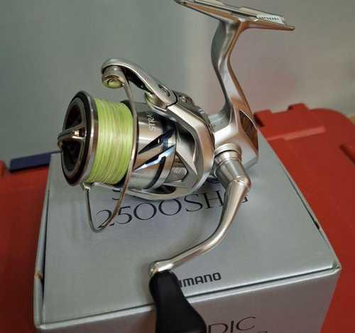 Катушка shimano 23 stradic 2500