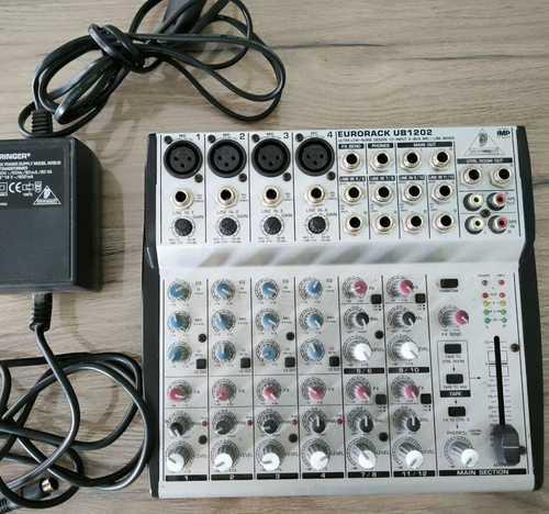 Микшерный пульт behringer ub1202