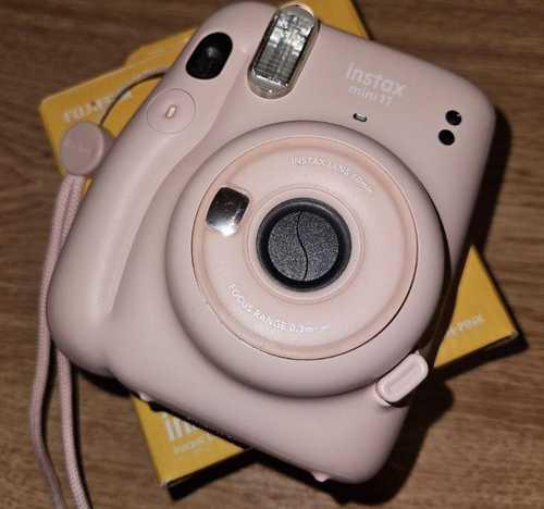 Фотоаппарат моментальной печати Instax Mini 11