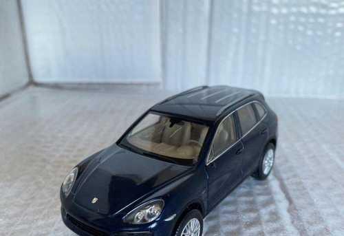 Модель Porsche Cayenne Disiel 2010 1:43 Minichamps