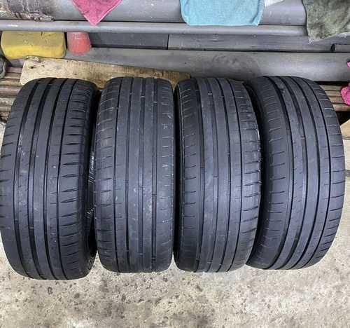 Michelin Pilot Sport 4 215/45 R17