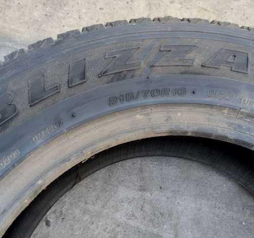 Bridgestone Blizzak DM-Z3 215/70 R16