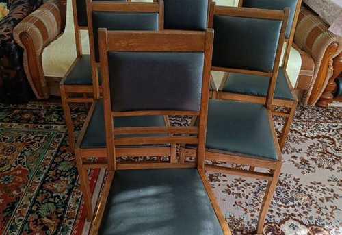 Антикварные дубовые стулья после реставрации