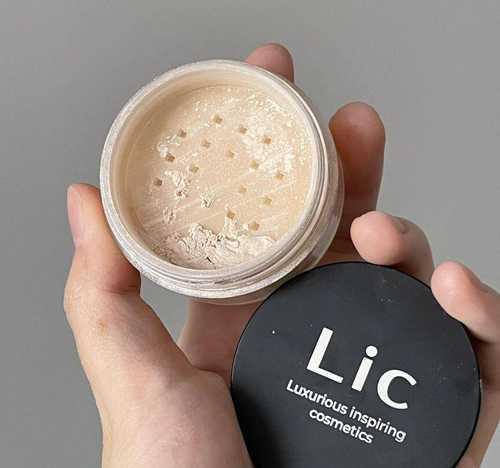 Рассыпчатая пудра LIC