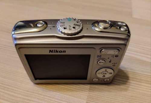 Компактный фотоаппарат мыльница Nikon
